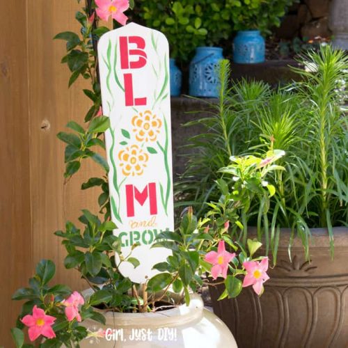 DIY Garden Signs from Fan Blades - Girl, Just DIY!